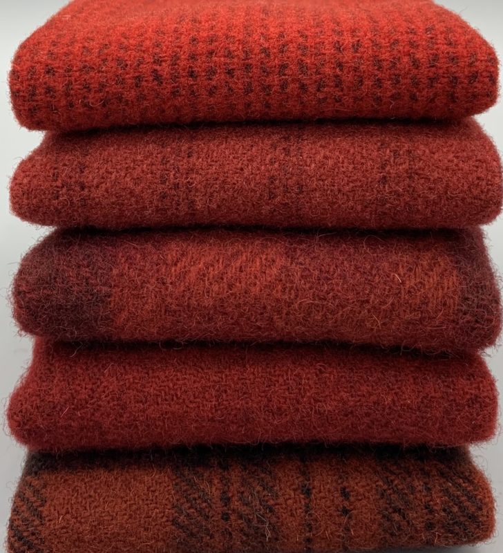 Wool Bundle Red - The Woolen Needle