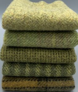 Wool Bundles - The Woolen Needle
