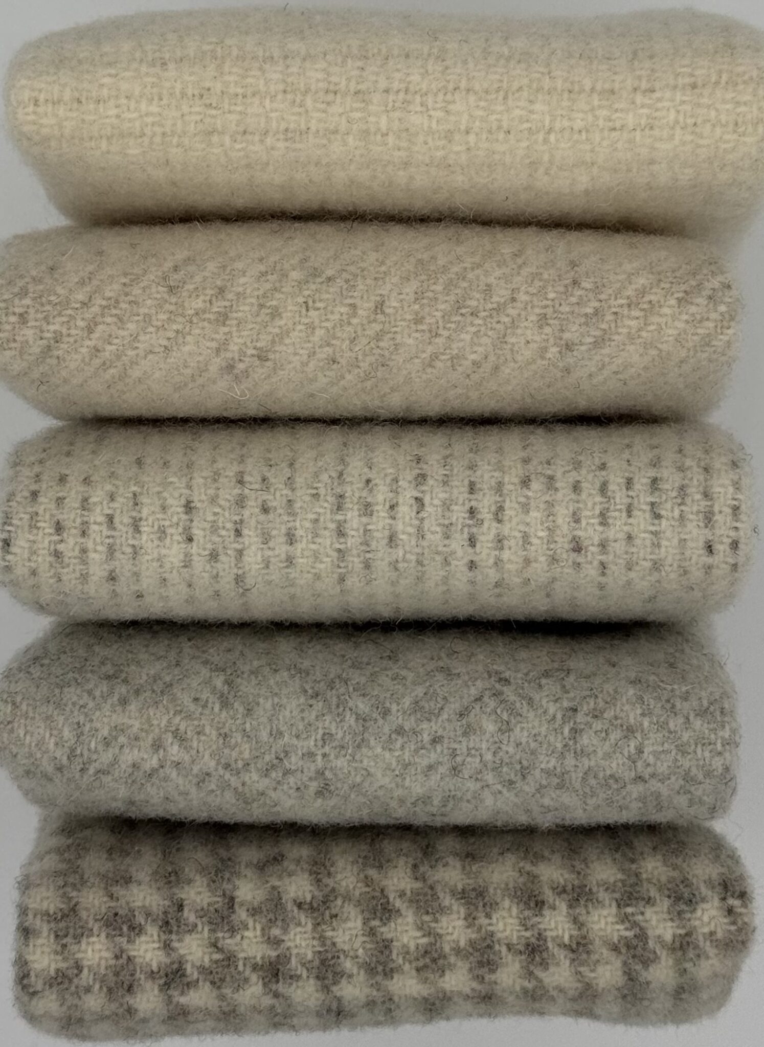 Wool Bundles - The Woolen Needle