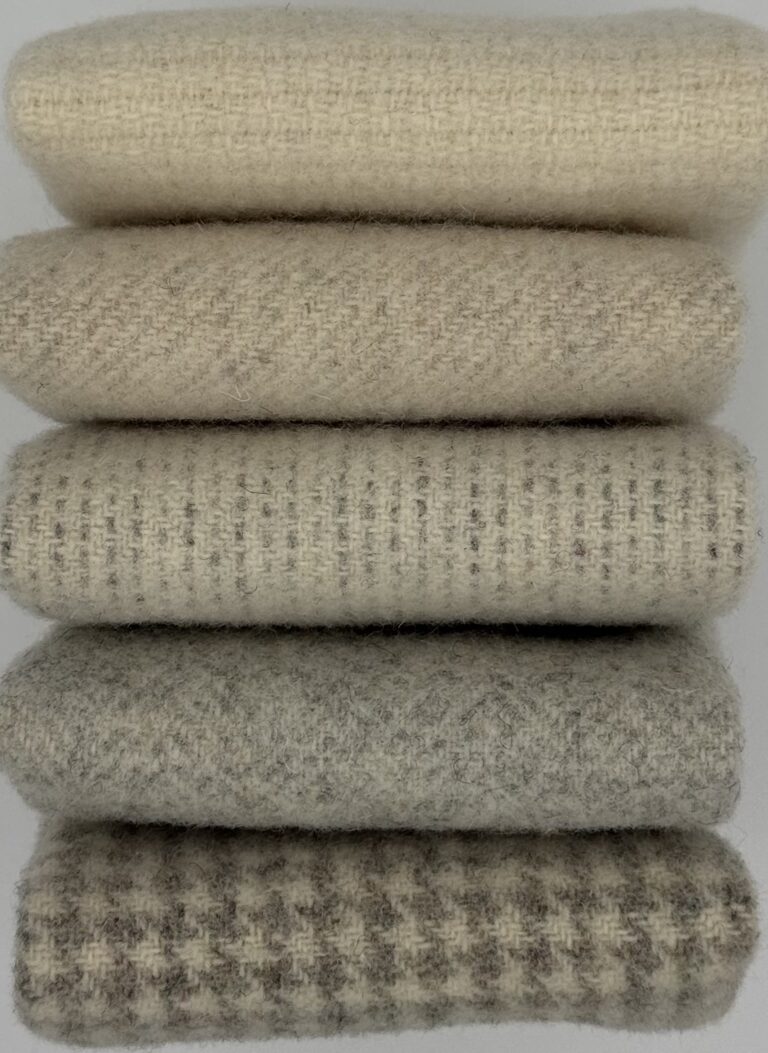 Wool Bundles - The Woolen Needle
