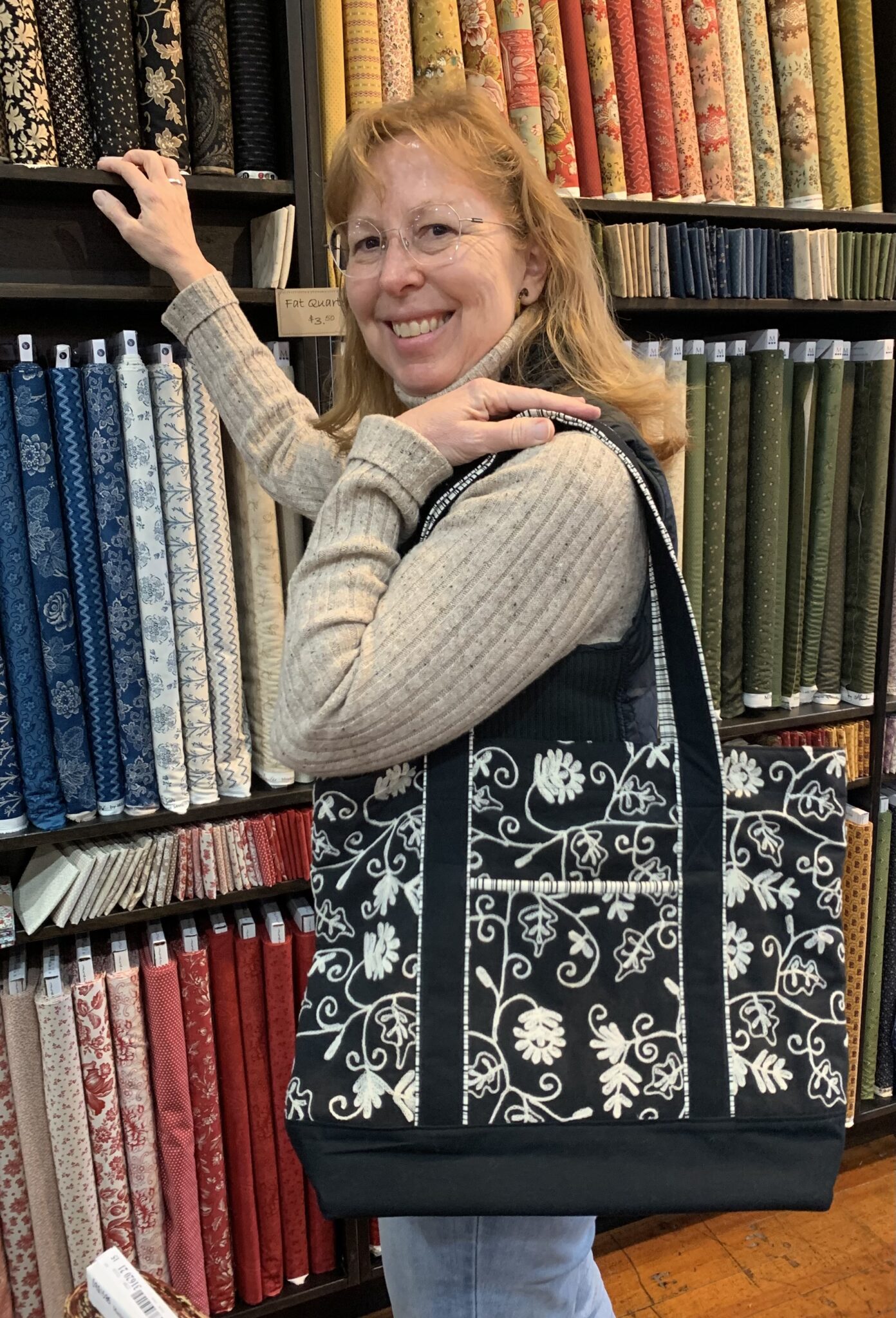 Black Tote Bag Sample - The Woolen Needle