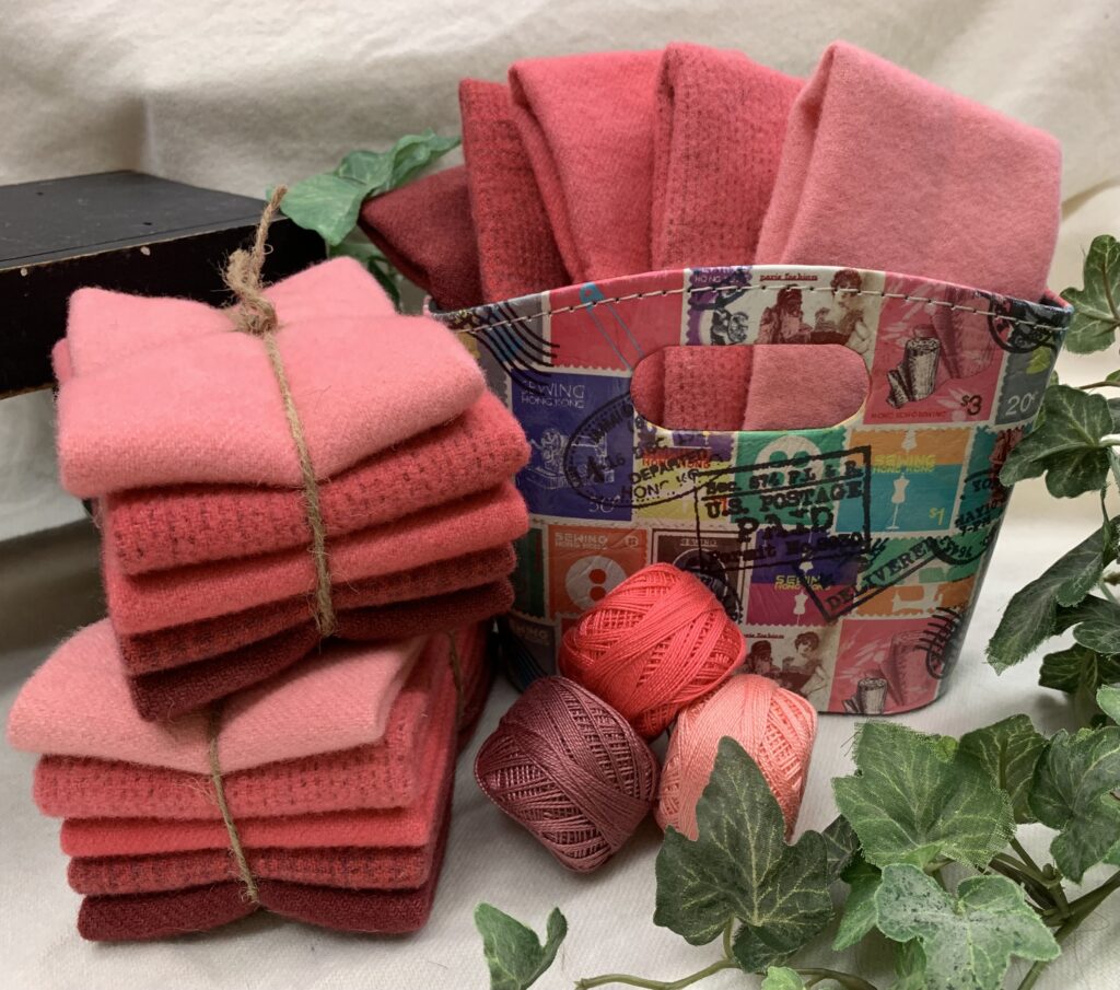 Wool Bundle Bubble Gum - The Woolen Needle