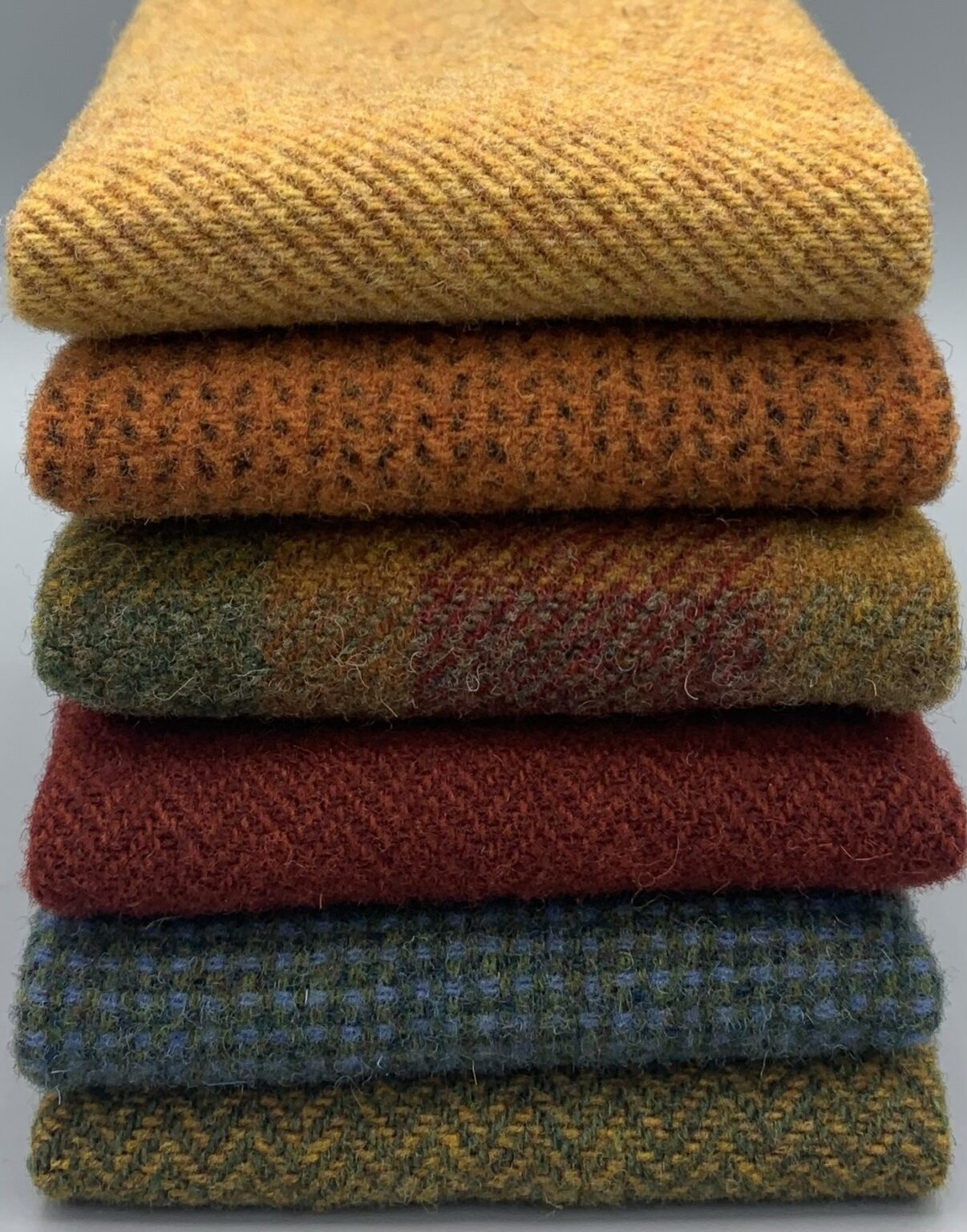 Wool Bundles - The Woolen Needle