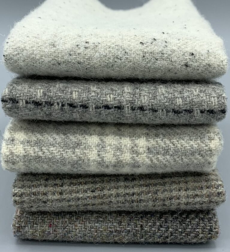 Wool Bundles - The Woolen Needle