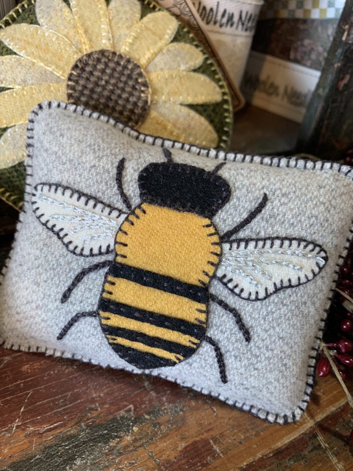 Honey Bee Wool Applique - The Woolen Needle