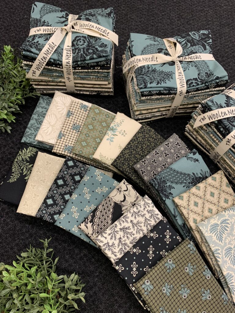 Midnight Lace Fat Quarter Bundle - The Woolen Needle