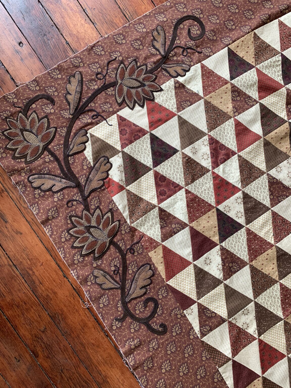 Redwood Charm - King Sized Quilt - The Woolen Needle