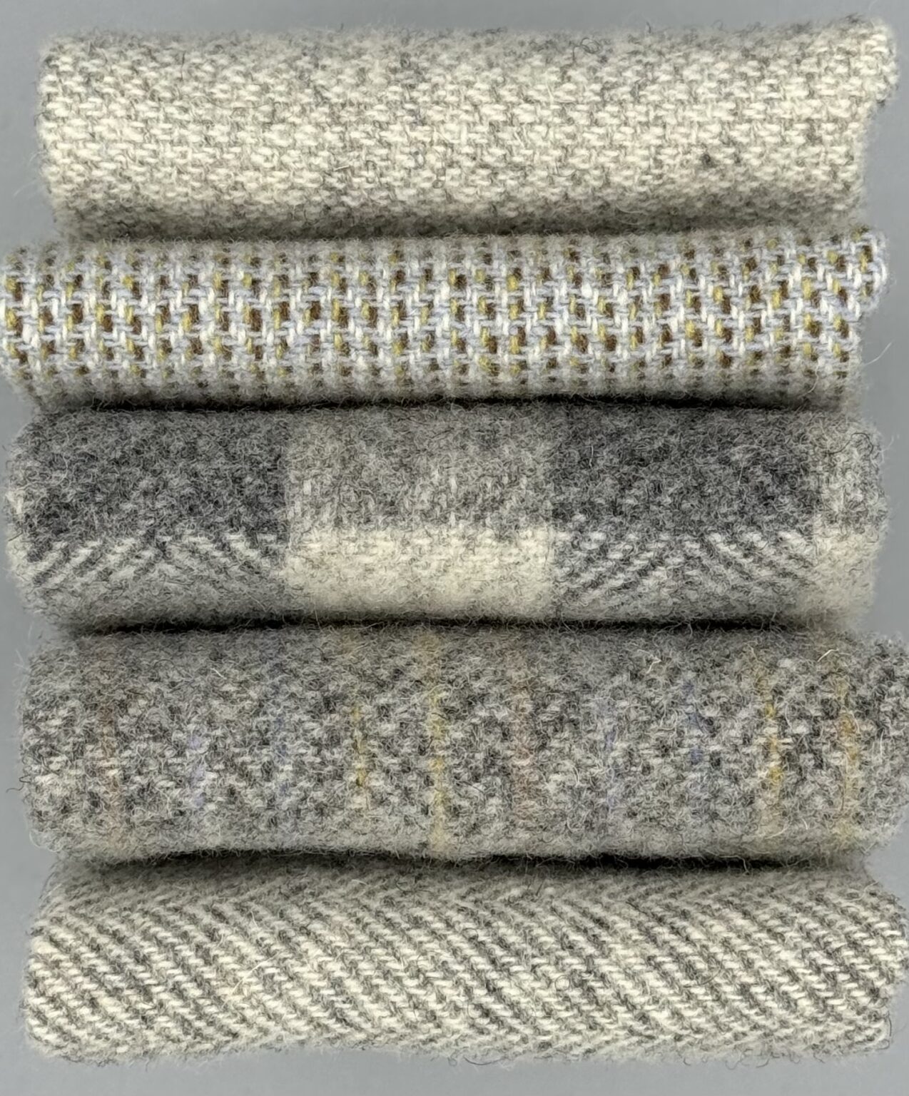 Wool Bundle Gray Light - The Woolen Needle