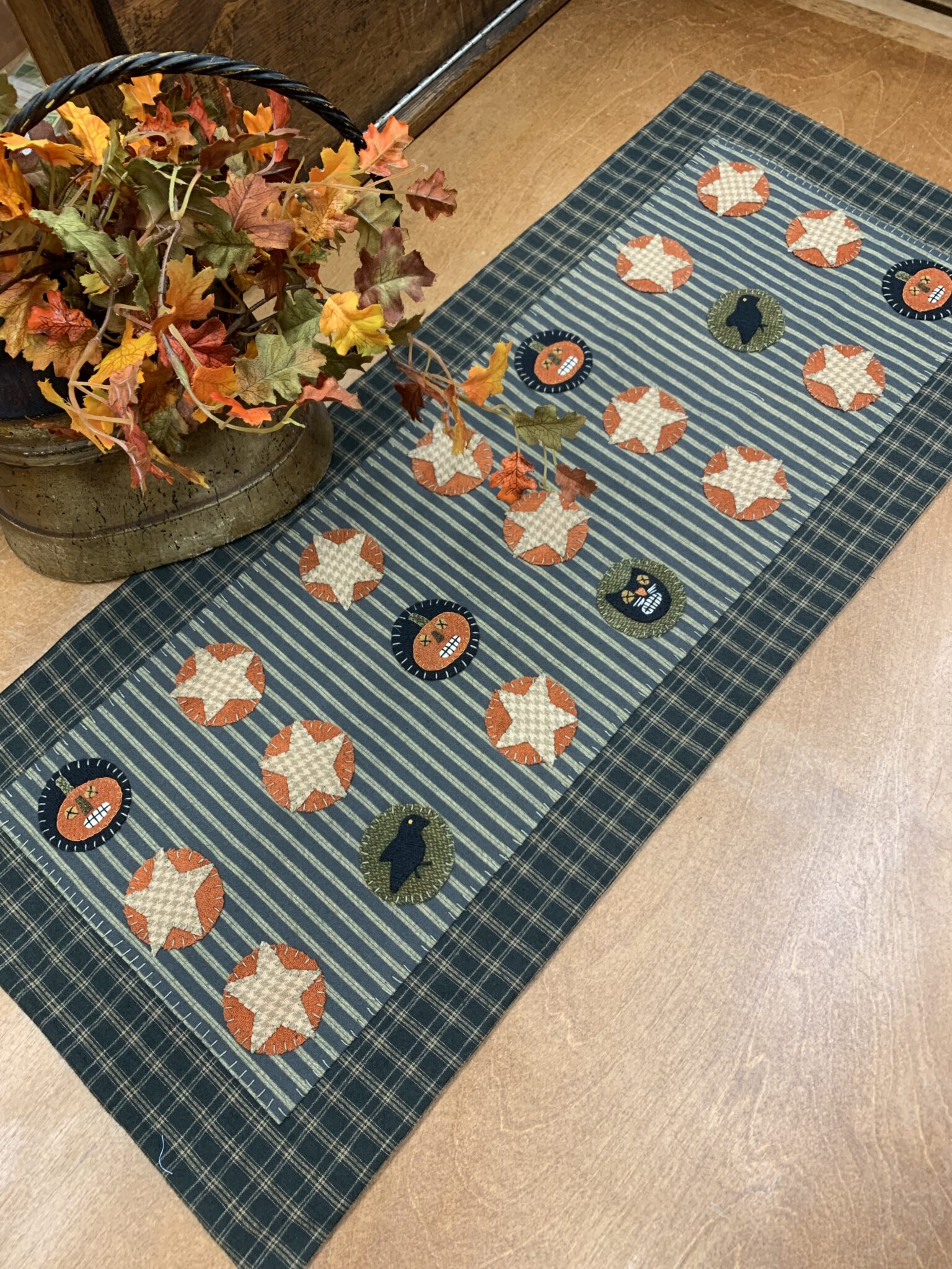 Stars, Pumpkins, Cats, & Crows Sample - The Woolen Needle