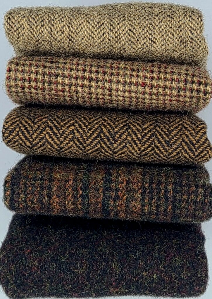 Wool Bundles - The Woolen Needle