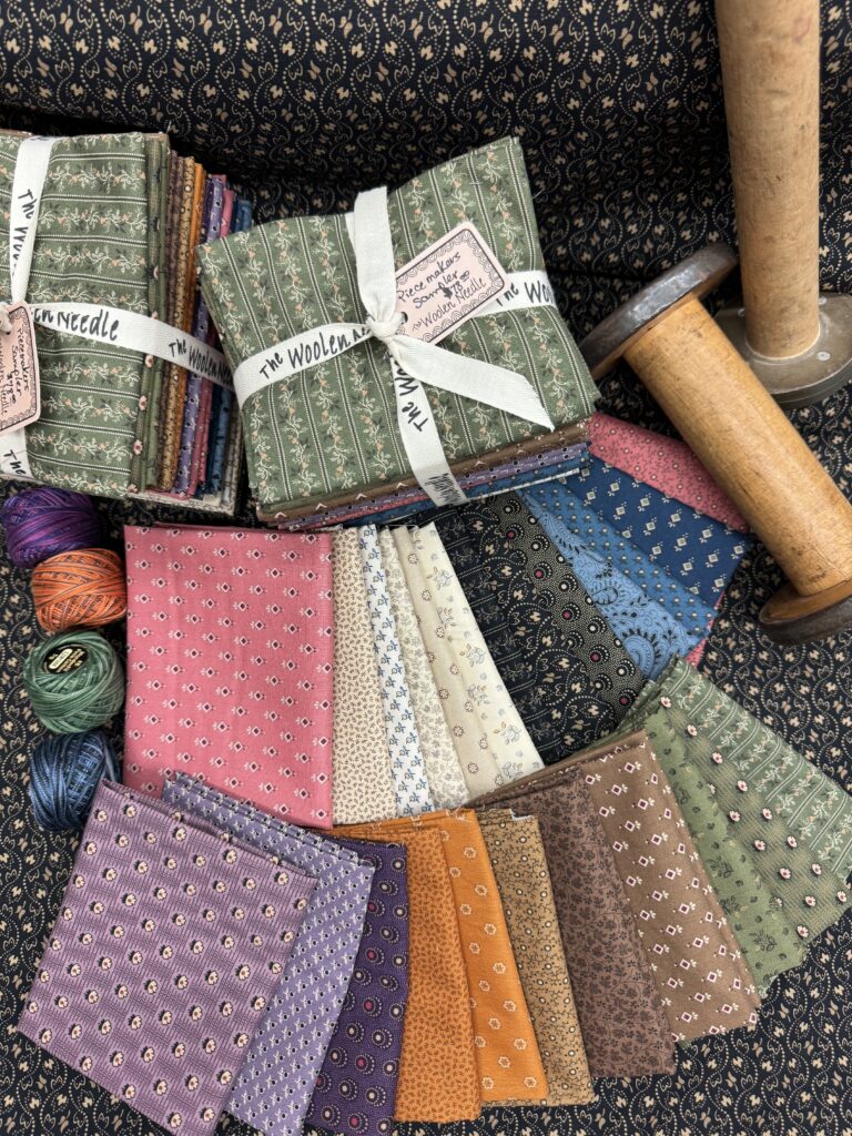 Piecemakers Sampler Fat Quarter Bundle - The Woolen Needle