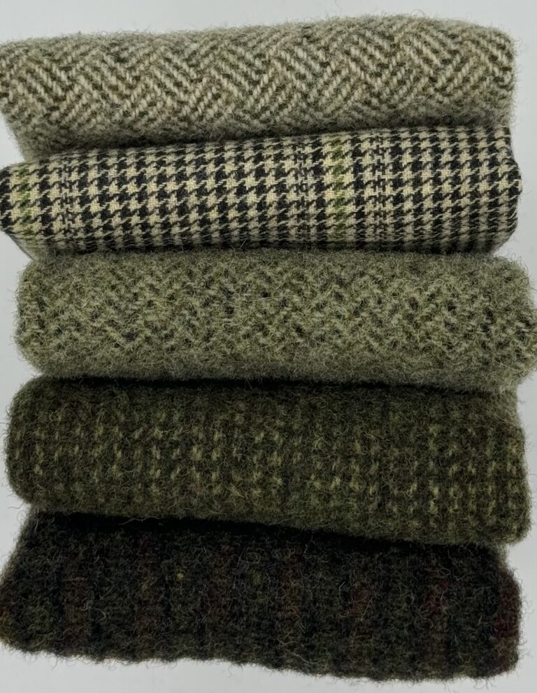 Wool Bundles - The Woolen Needle