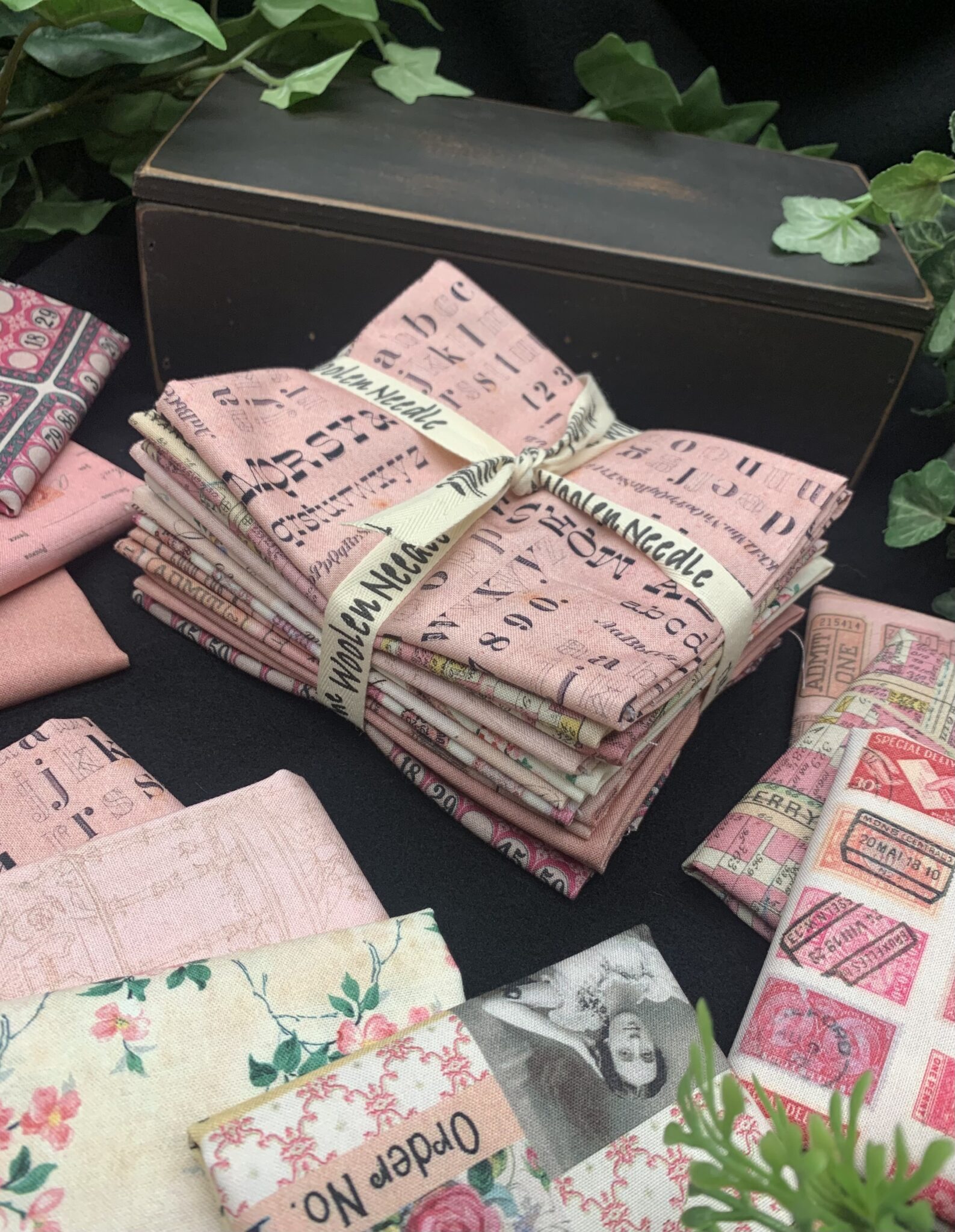 Eclectic Elements Palette Pink Fat Quarter Bundle - The Woolen Needle
