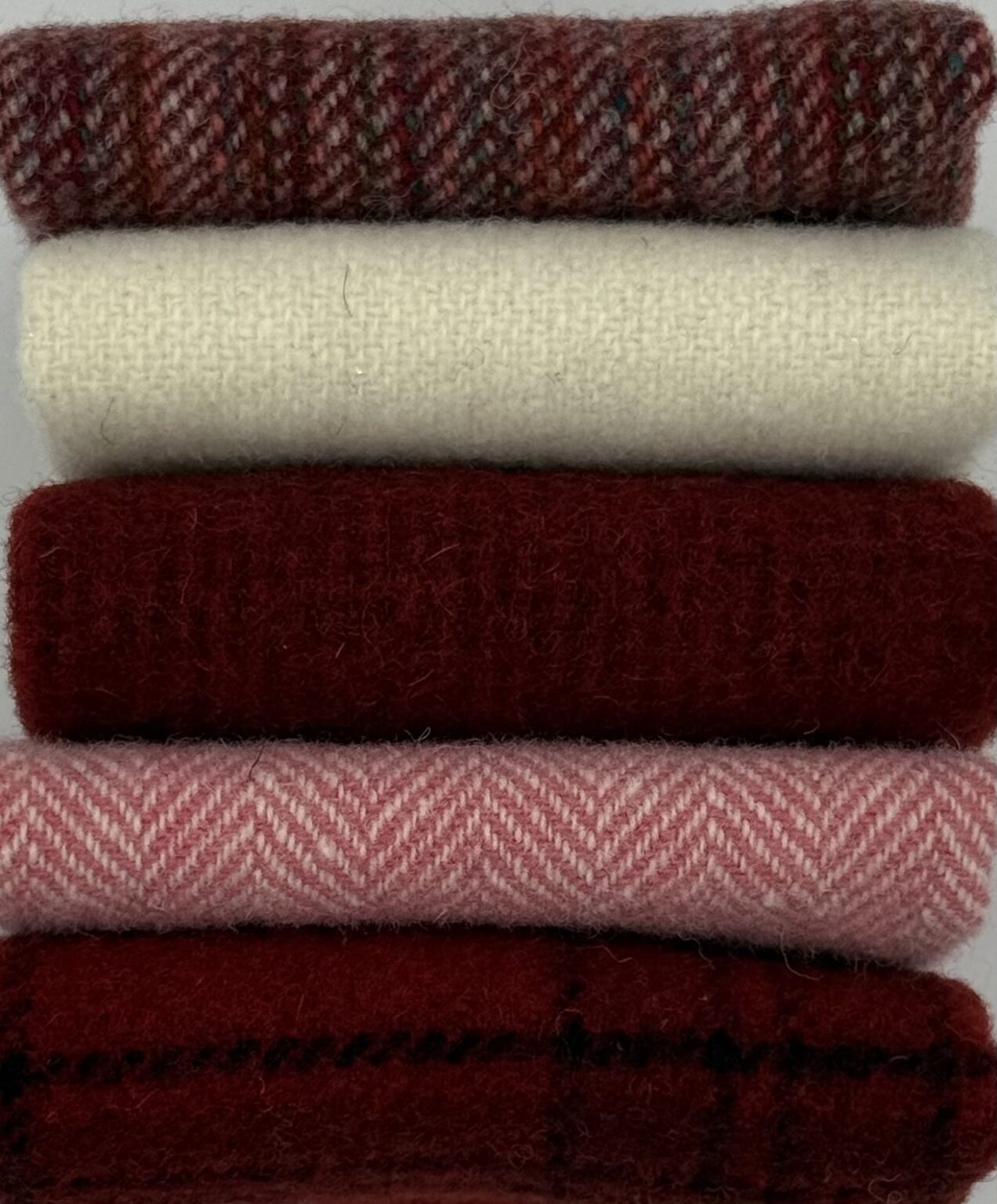 Wool Bundle Valentine - The Woolen Needle