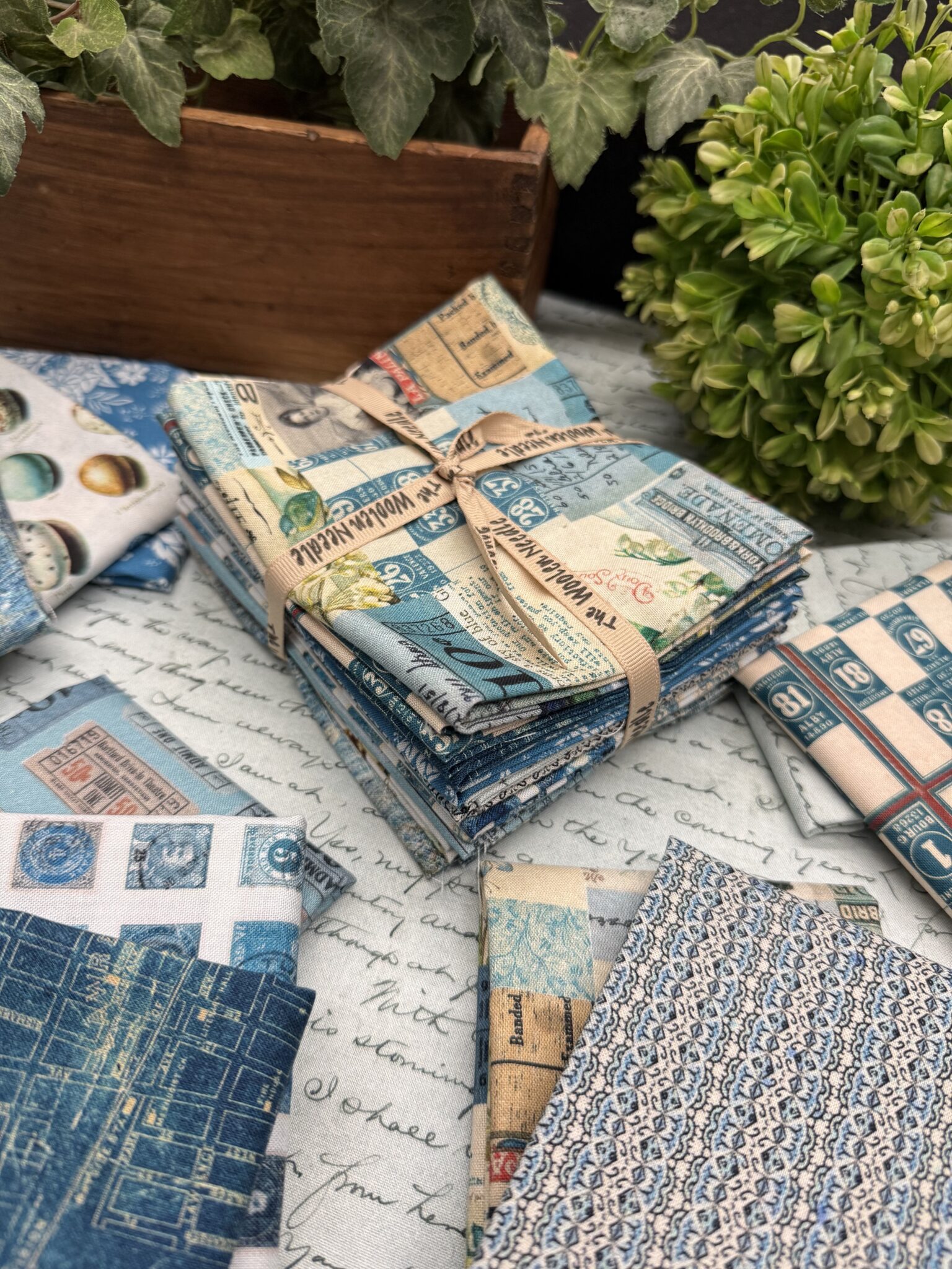Eclectic Elements Palette Blue Fat Quarter Bundle - The Woolen Needle